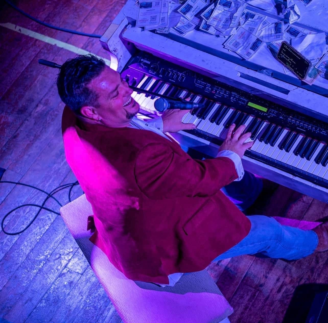 Solo/Duo Acts - ACME EVENT CO